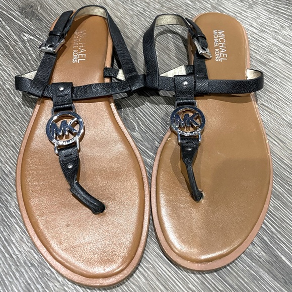 Michael Kors | Shoes | Michael Kors Logo Flat Sandals 8 | Poshmark